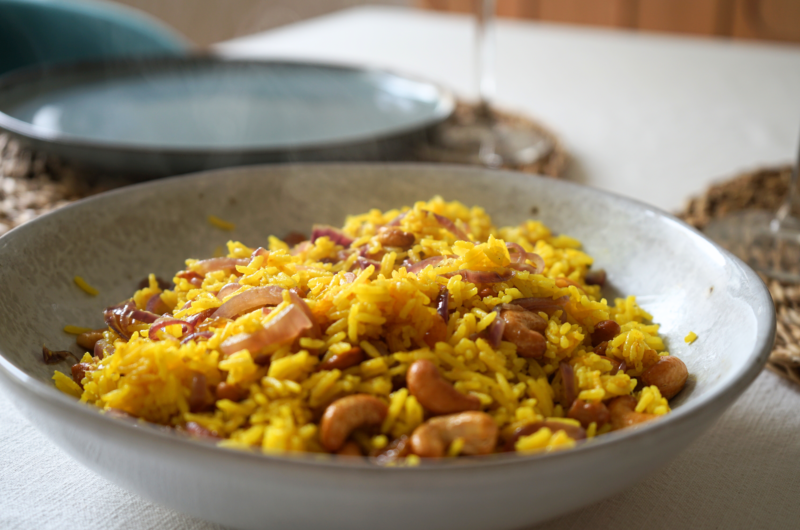 Riz indien épicé aux raisins et cajou - Cuisine avec amour
